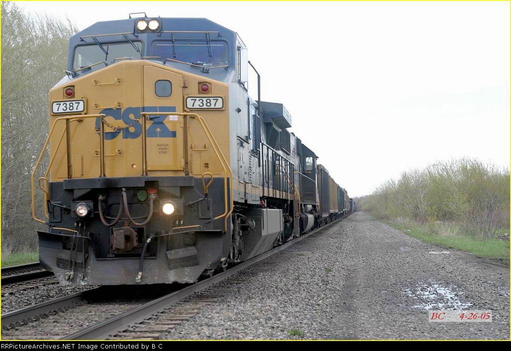 CSX 7387 @ Central Av. 04/26/2005